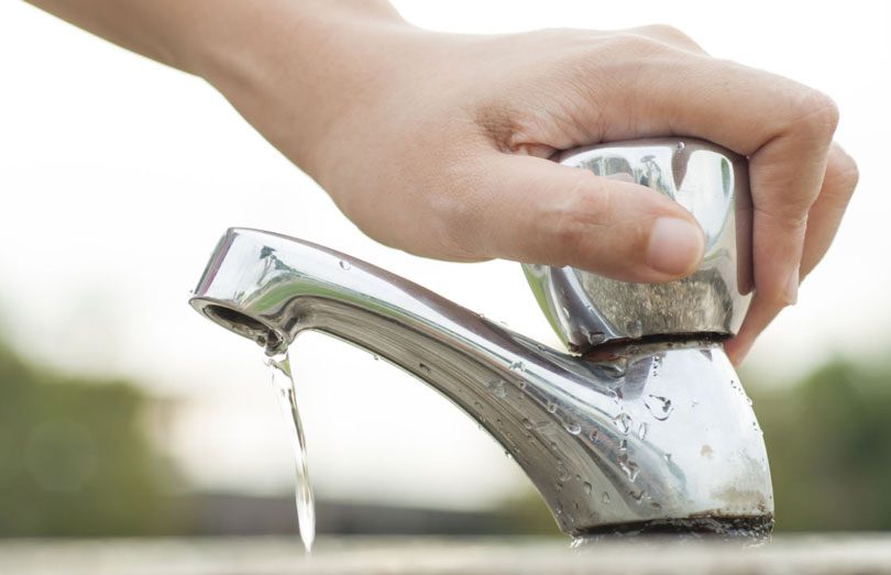 10 dicas de como economizar água no dia a dia [Infográfico] - Tudo Ela