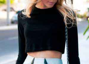 Como usar cropped: veja dicas, modelos e cores para apostar nessa trend!