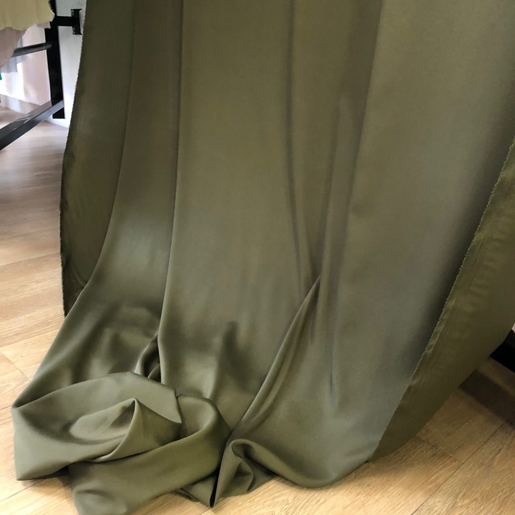 Verde Militar: aprenda a montar vários looks com essa cor